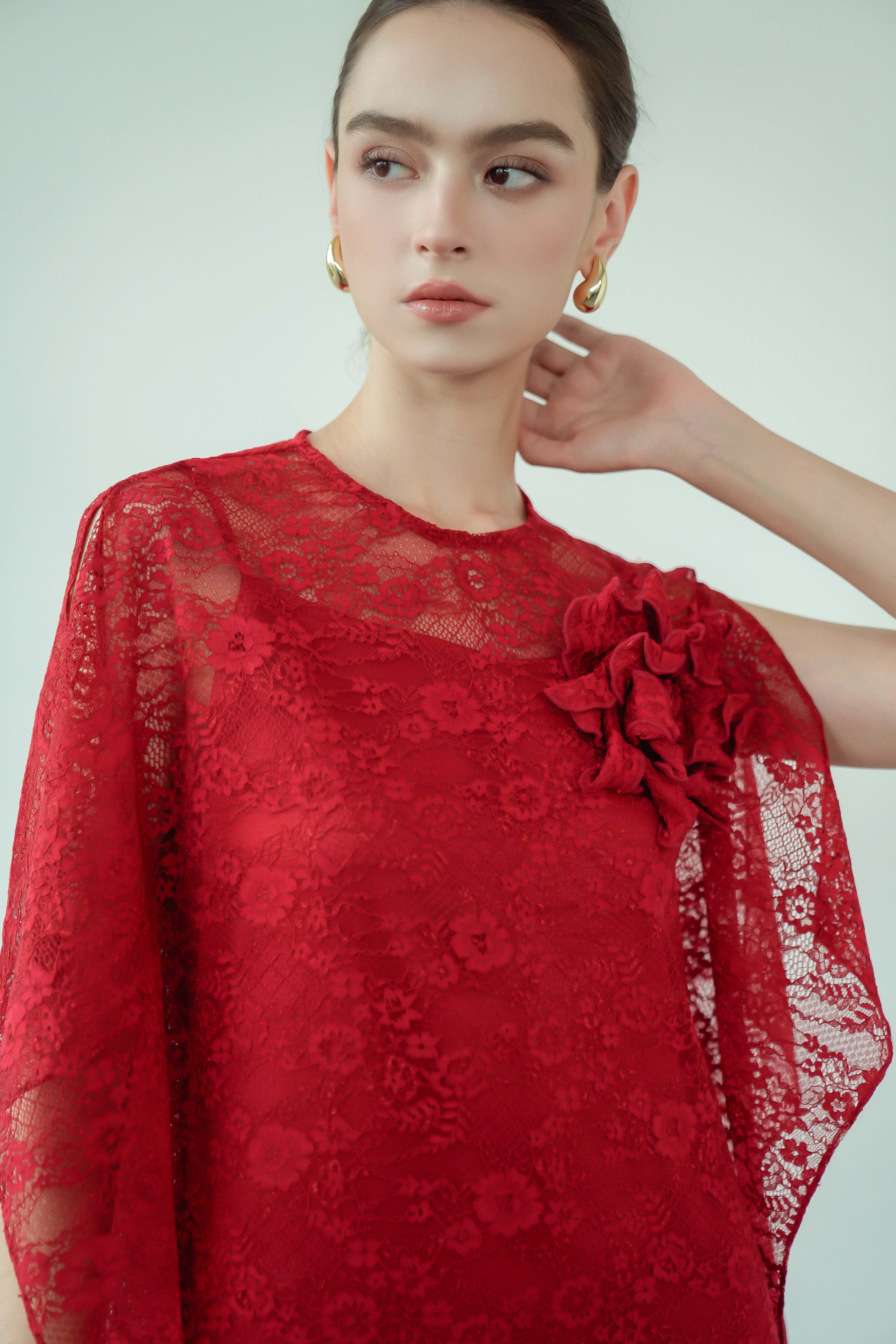 Váy Đầm - Red Lace Loose Dress With Flower